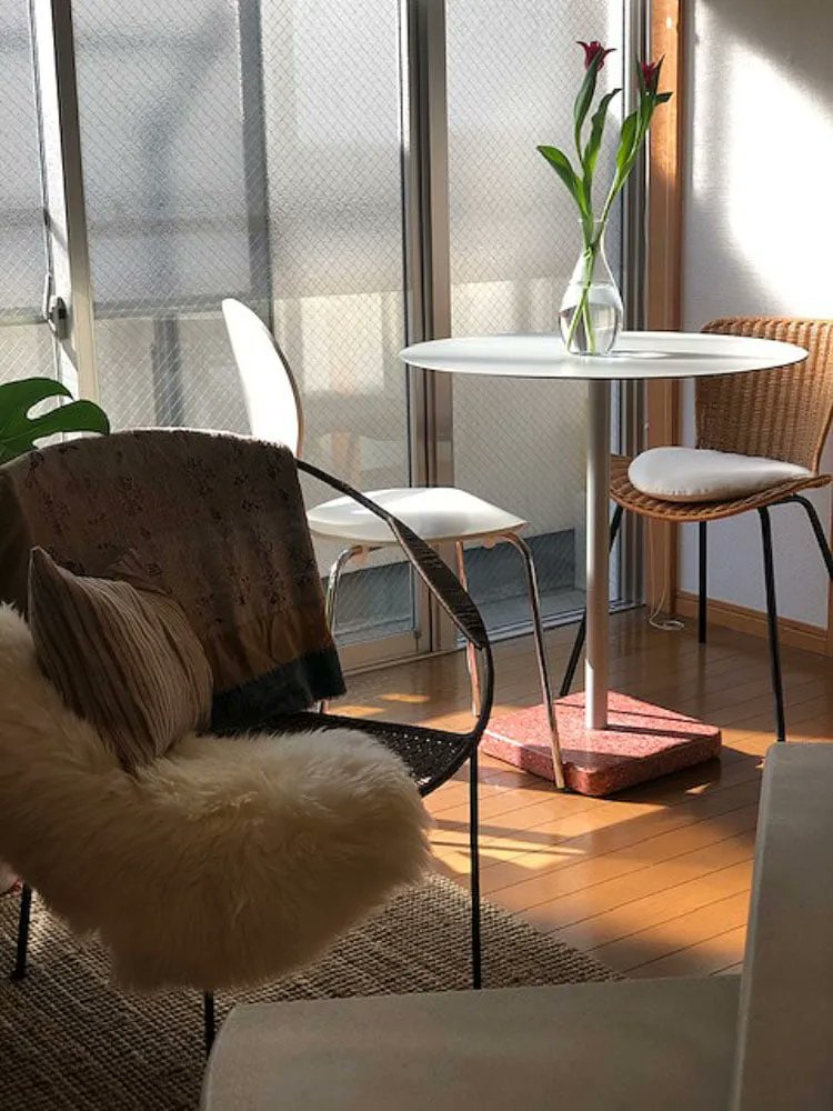 GINZA on Twitter: "【 #私と部屋 】 花とMIXテイストを生かした自由なレイアウトで、季節の移ろいを楽しむhttps://ginzamag.com/lifestyle ...