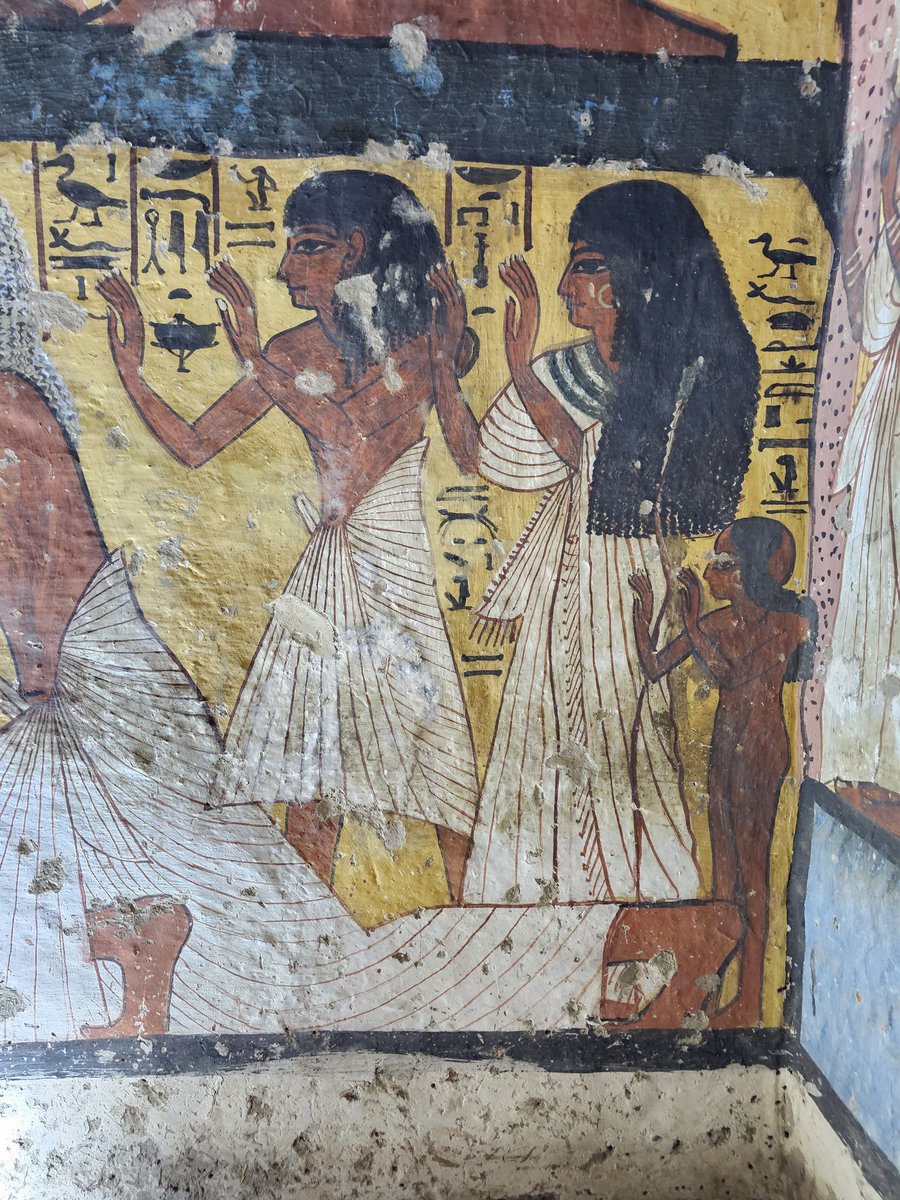 Dr. Peter J Brand on Twitter: "3/ family members, including elderly ones with white wigs"