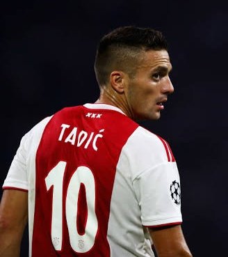 Sala12 on Twitter: "Tadic com a camisa do Ajax: 230 jogos 100 gols 108 assistências - Um dos ...