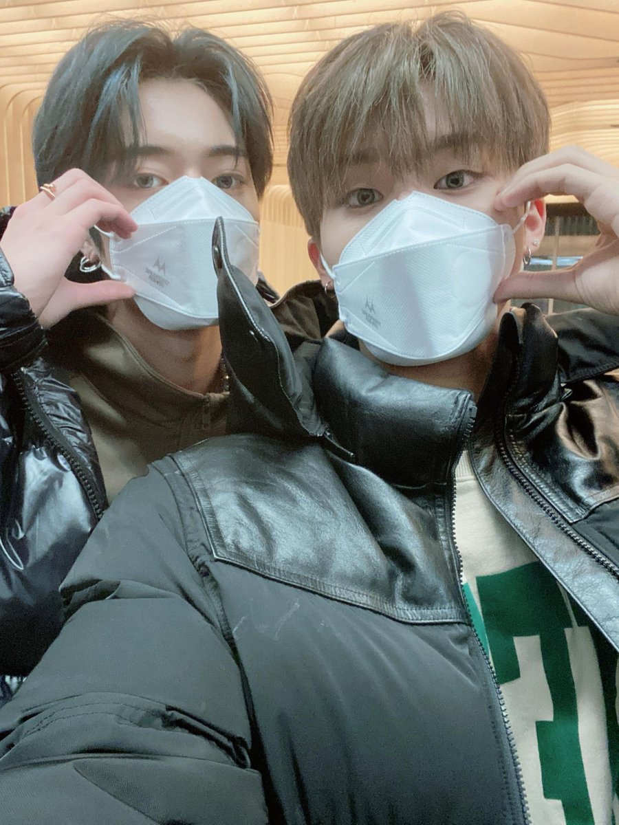 amenampueng🍯 on Twitter: "RT @n_13_t: ฮารุโตะ กับ พัคจองอู เลยคับ เบบี๋ 04 ไลน์ 2 คนจากเทรเชอร์ ...