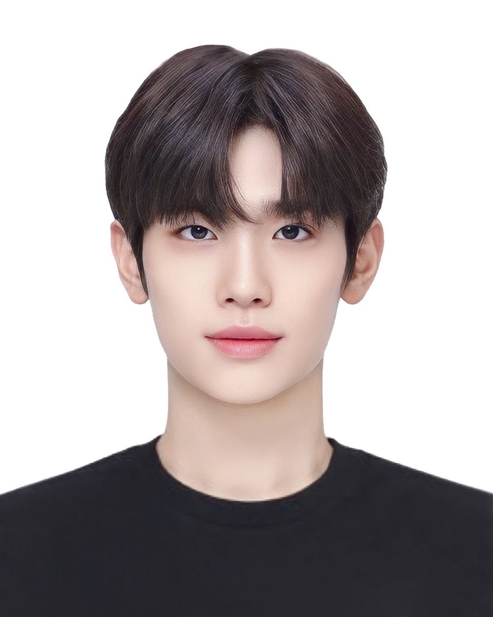 poppy 🦋 on Twitter: "please vote for him i’ll commit arson if he doesn’t debut"