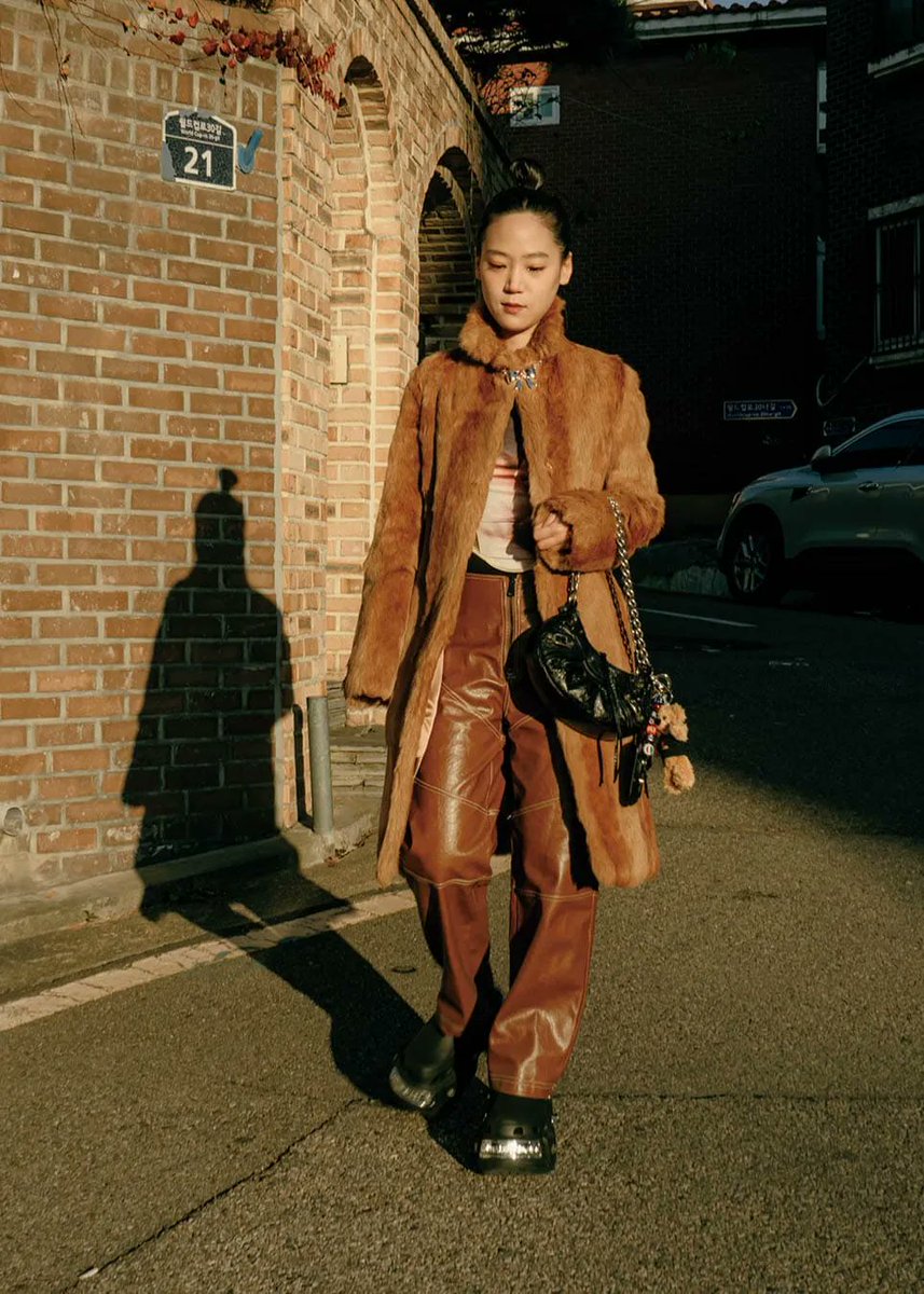 GINZA on Twitter: "ソウル街角スナップ📸韓国のファッションは活気であふれている！ https://ginzamag.com/fashion/2023koreasnap-vol1/…"