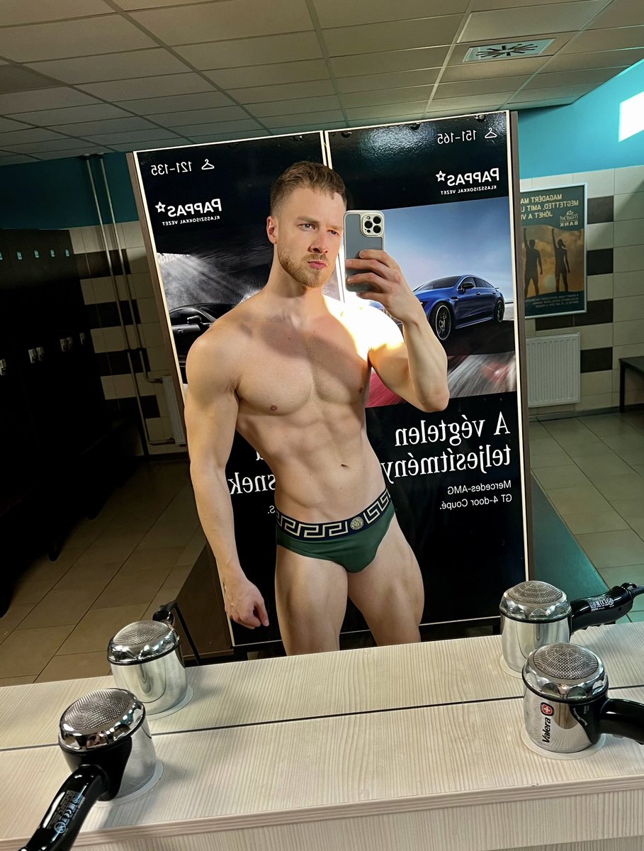 Attila Toth on Twitter: "Out for a swim🌊"