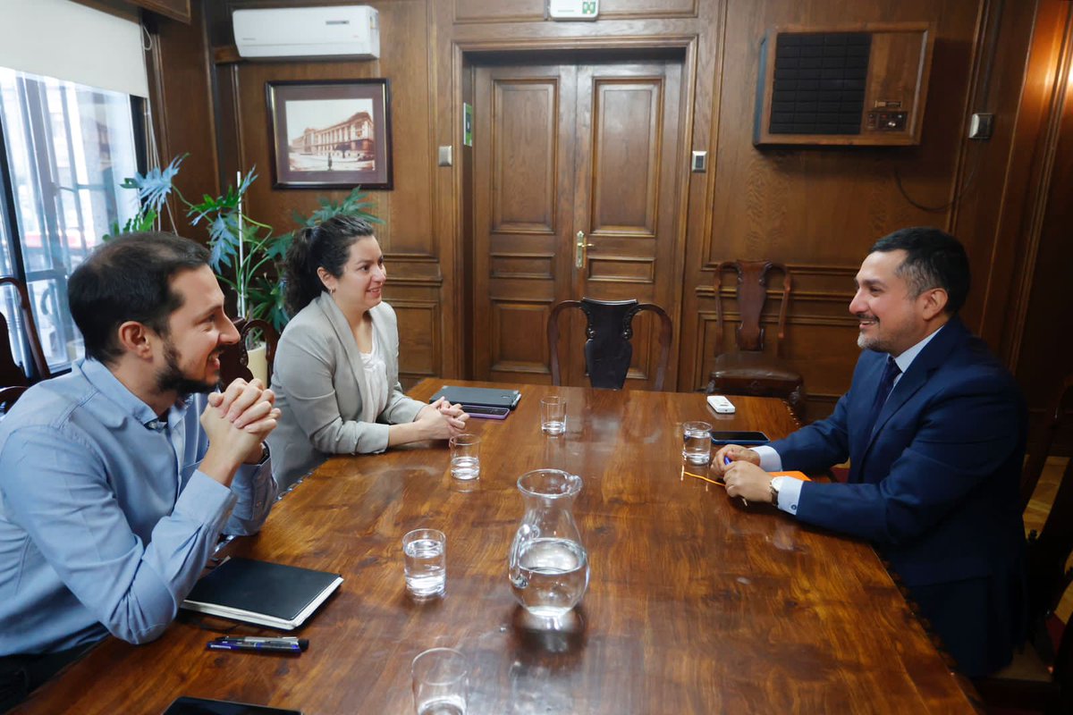 #GabrielNosUne 🇨🇱 on Twitter: "RT @sebas_vergara: Desde muy temprano en conversación con la ...