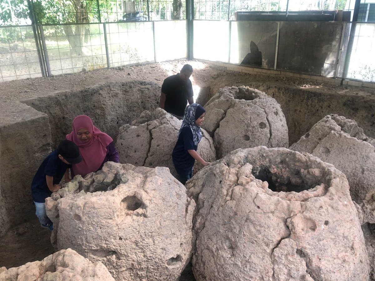 Minggu lepas aku dijemput untuk ikuti latihan arkeologi oleh USM ...