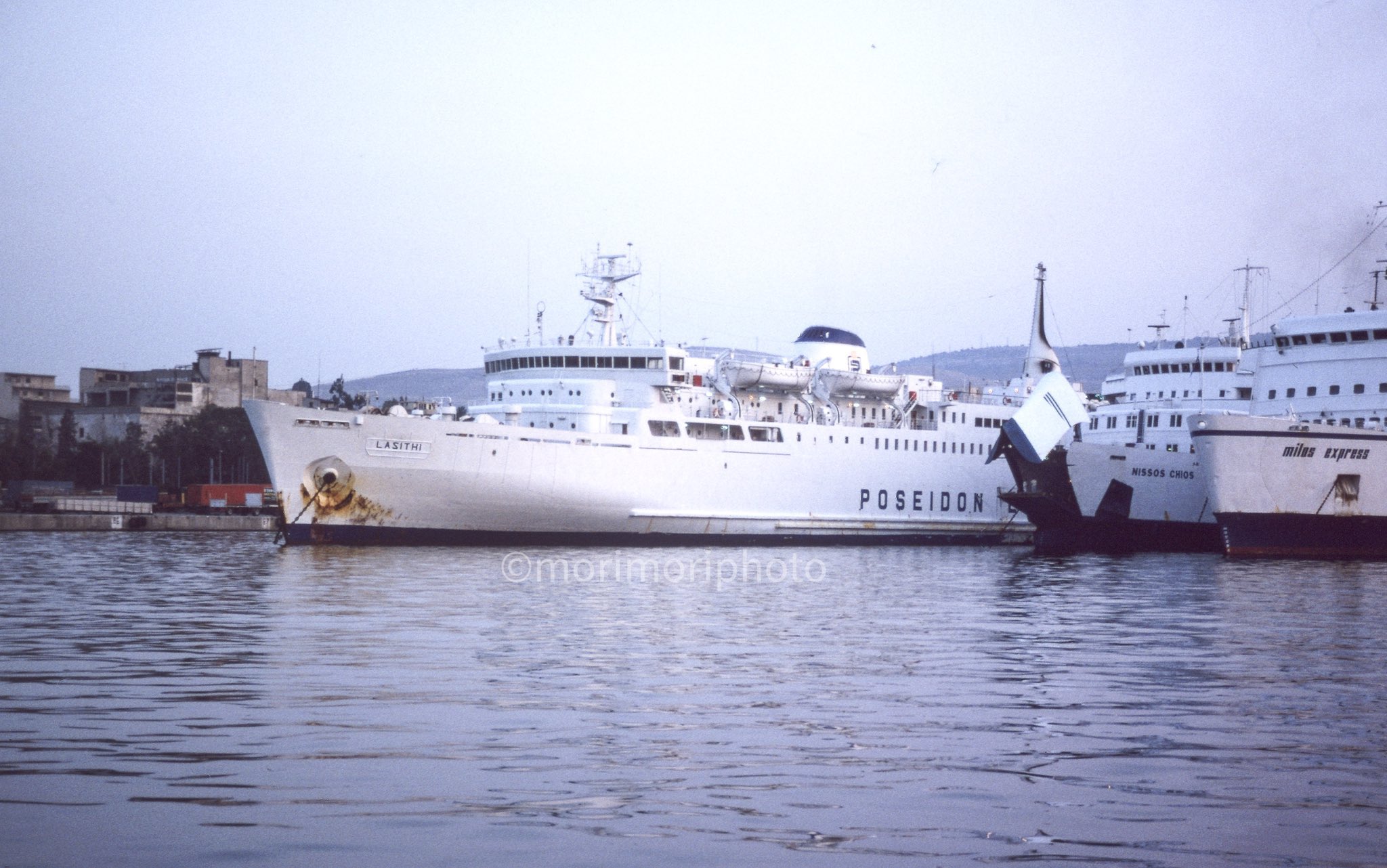 morimori on Twitter: "@soyamaru_C5549 1990年8月にギリシャ・アテネのピレウス港で撮影した元石狩丸です。 https://t.co/FCdjlKiojZ ...