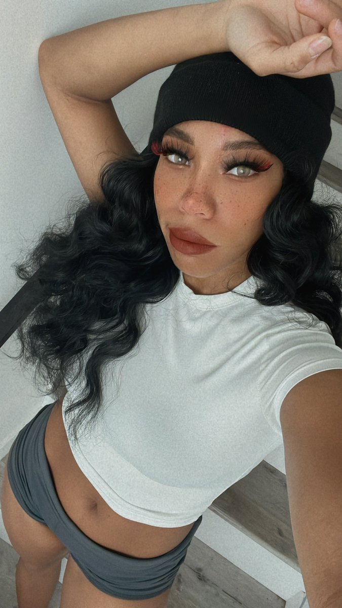 Kiera Please on Twitter: "been a minute http://twitch.tv/kierapleaze"