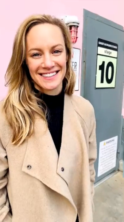 Mary Deluca-Bishop on Twitter: "Her smile she's literally glowing! So beautiful. I love her 🫶🏼"