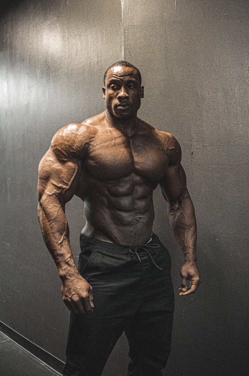 MuscleJacking on Twitter: "Damn bro!!! Robert Timms 🇺🇸 is so freaking jacked"