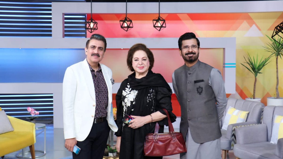 PTV Home on Twitter: "Syed Shamoon Hashmi (Anchor) in conversation with Tauseeq Haider along ...