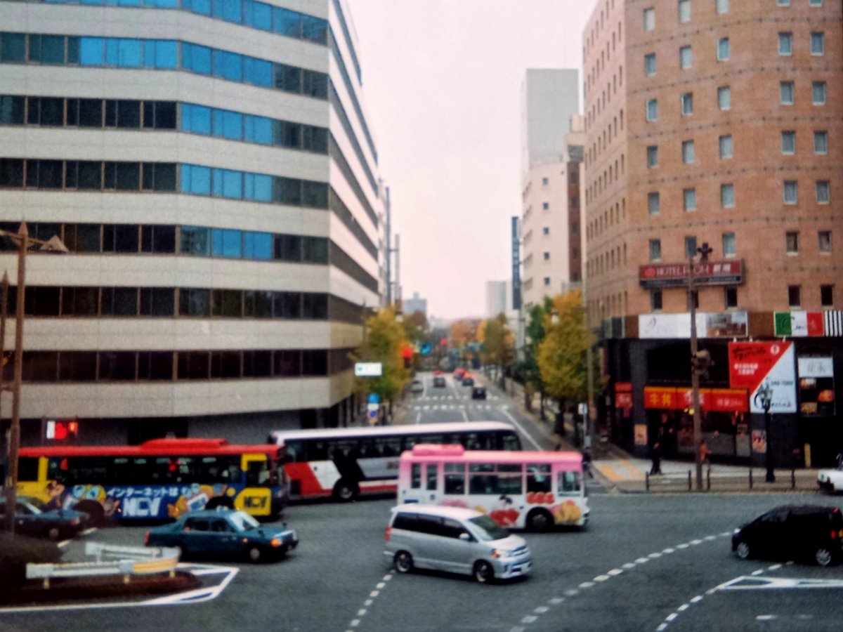 古屋公章 On Twitter スナップ写真より。駅前通りを走るバス。真中の小型バスは新潟市観光循環バスで市内の見所を周ります。当時は犬夜叉とドカベンのラッピングの2台原作者は共に新潟市