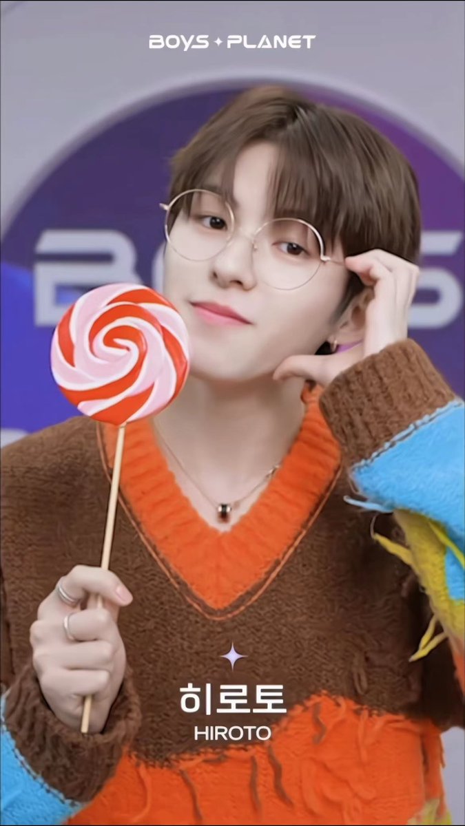 ً on Twitter: "RT @Clara_Wang823: He only wore necklaces from fans on White Valentine's Day.🌹 ...