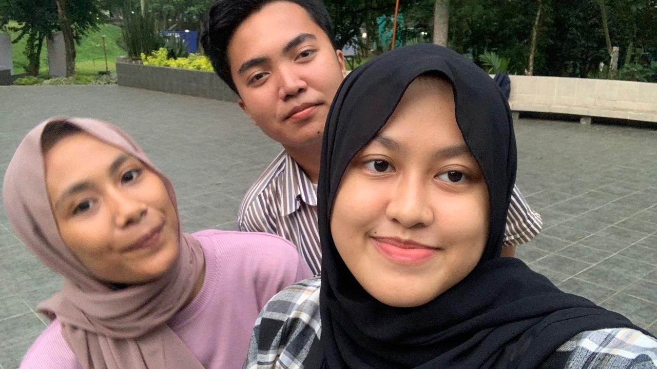 zahh on Twitter: "after blajar di lsi kita ngegembel di koin https://t.co/9DyBLwmM7c" / Twitter