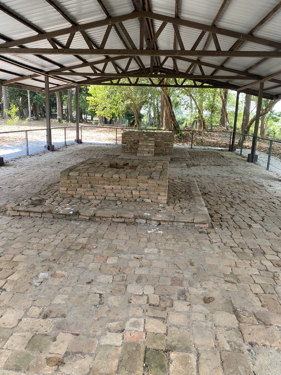 Minggu lepas aku dijemput untuk ikuti latihan arkeologi oleh USM ...