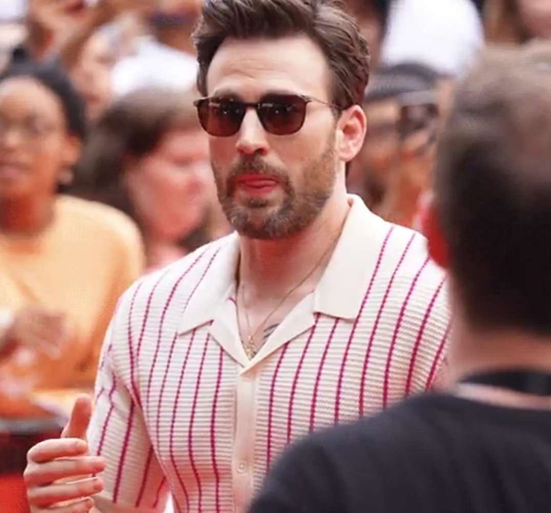 Chris Evans fan page UK 🇬🇧 on Twitter: "Mr Chris Evans ️💙🍑"