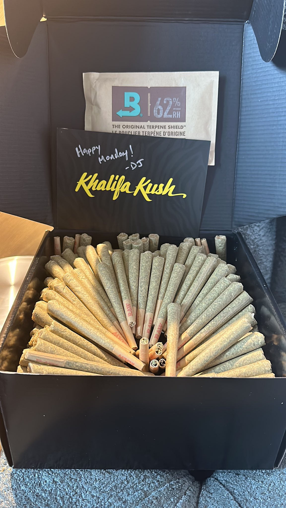 Wiz Khalifa Rolling Papers Weed