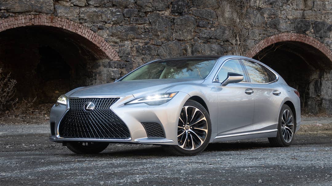 √ 2023 Lexus LS500 √ 3.4-litre Twin-Turbopetrol V6 √ 416bhp/600Nm √ 10 ...