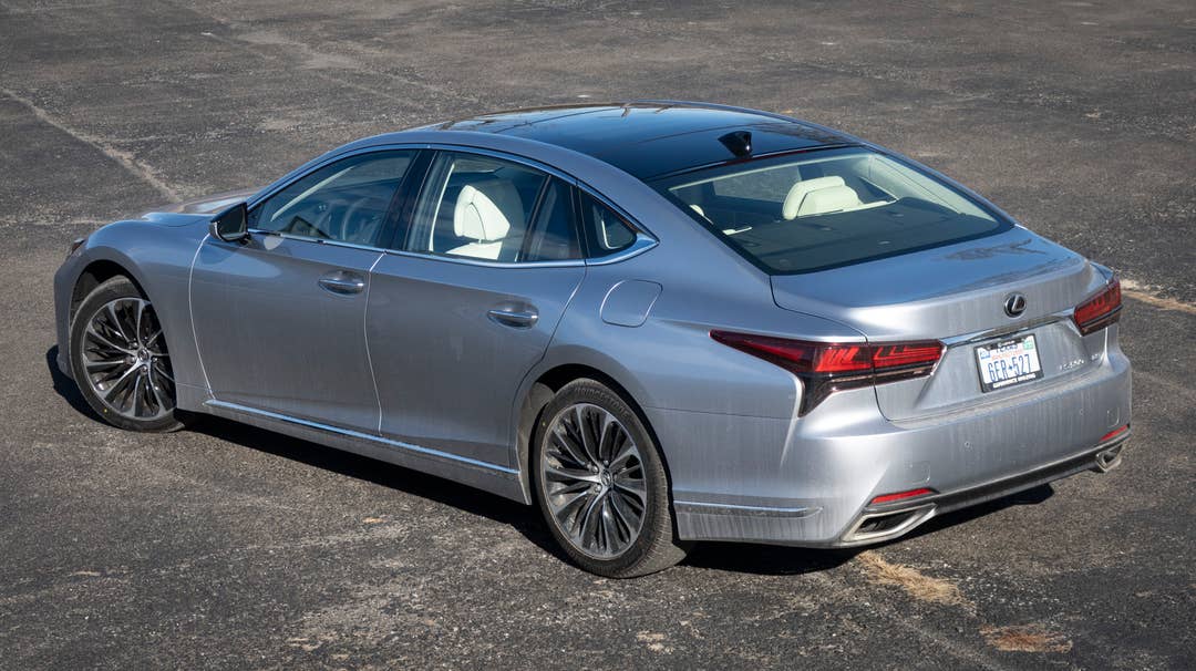 √ 2023 Lexus LS500 √ 3.4-litre Twin-Turbopetrol V6 √ 416bhp/600Nm √ 10 ...