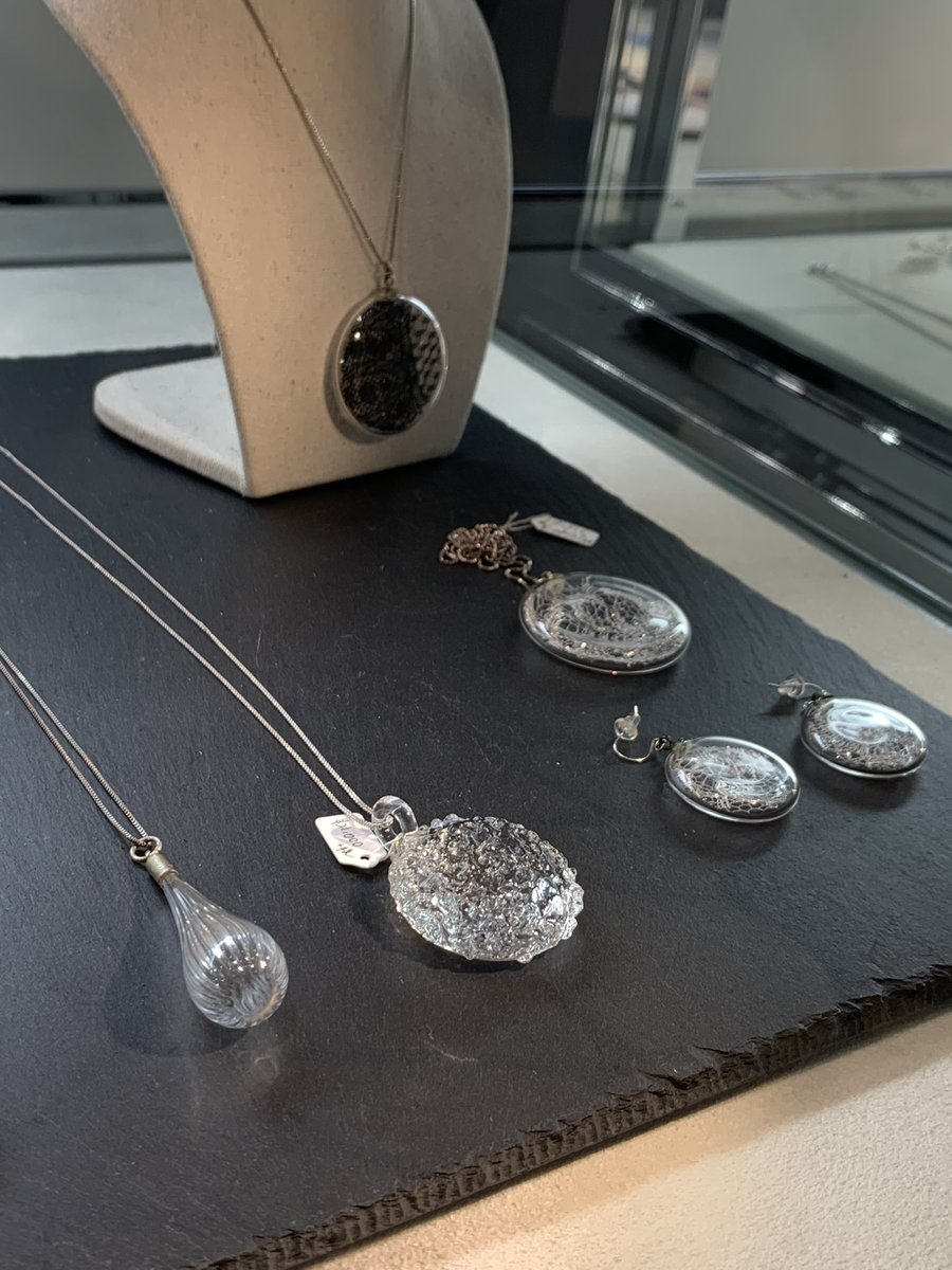 HANKYU EVENT on Twitter: "#フランスフェア2023🇫🇷 フランス国家最優秀職人章（M.O.F.）受章 ガラス工芸品･ジュエリー職人、アドリアン･コラン氏によるトーク ...