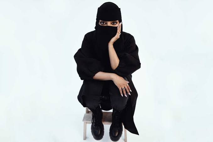 This woman will not show her face even for $10 million! Amy Roko, the ...