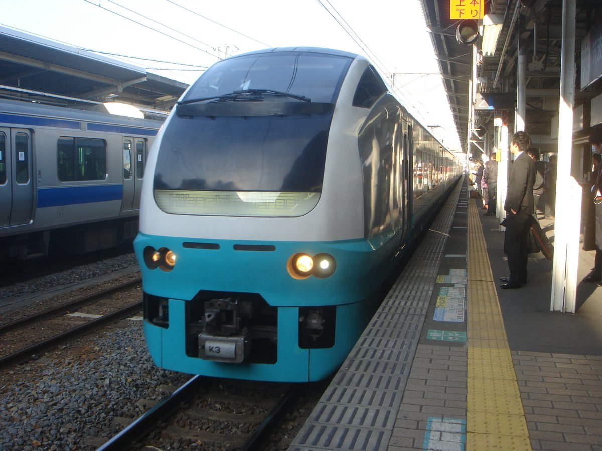 ロマピペ広角シリーズチャンネル on Twitter: "RT @3010B_H3: 651系とE653系が常磐線特急での定期運用を終了してから今日で10年 あの頃は全列車がE657系に統一さ ...