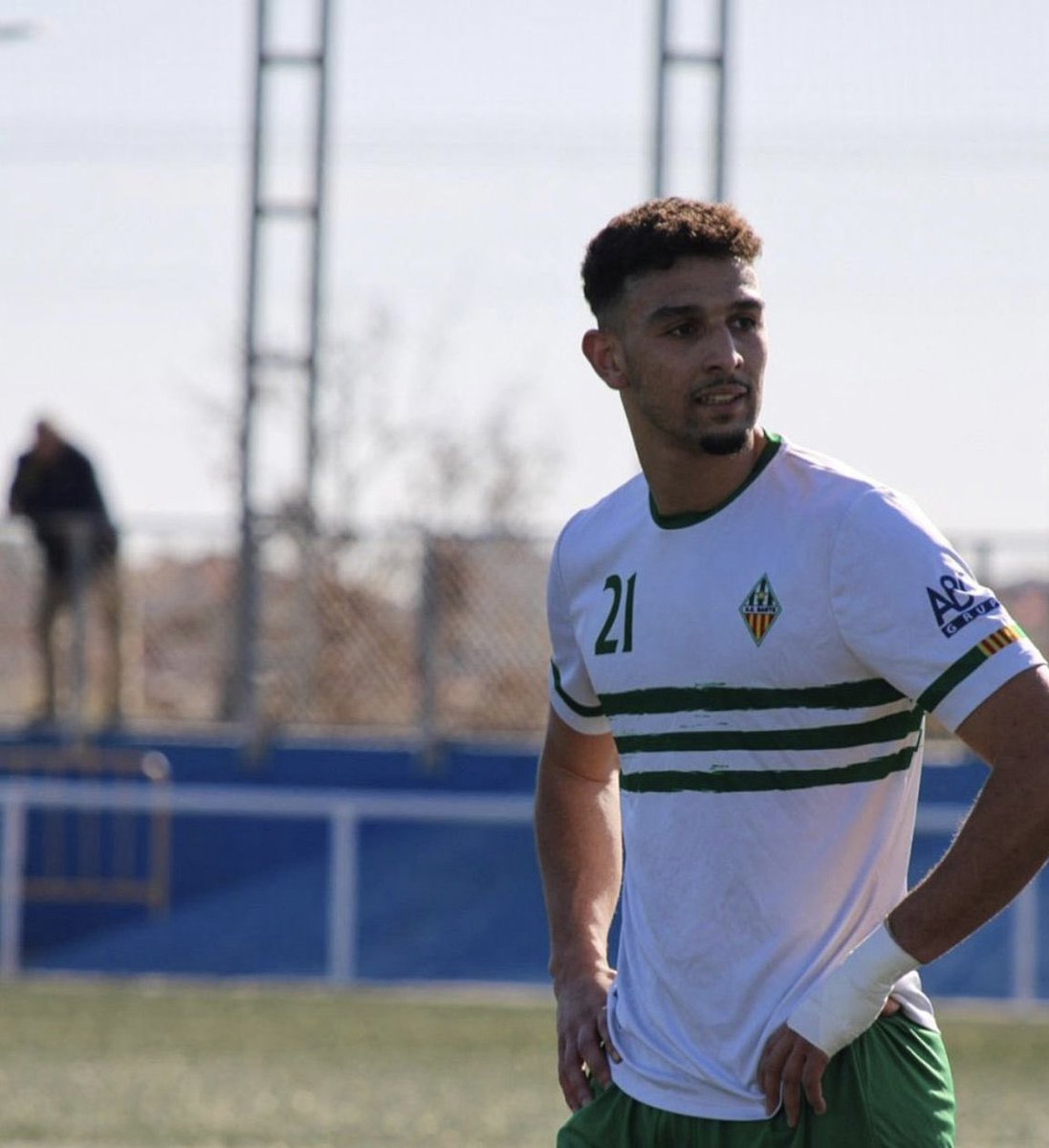 Hicham Benamar Afia⚽️ on Twitter: "Hoy dejo de ser jugador de la @UESants por haber asistido a ...