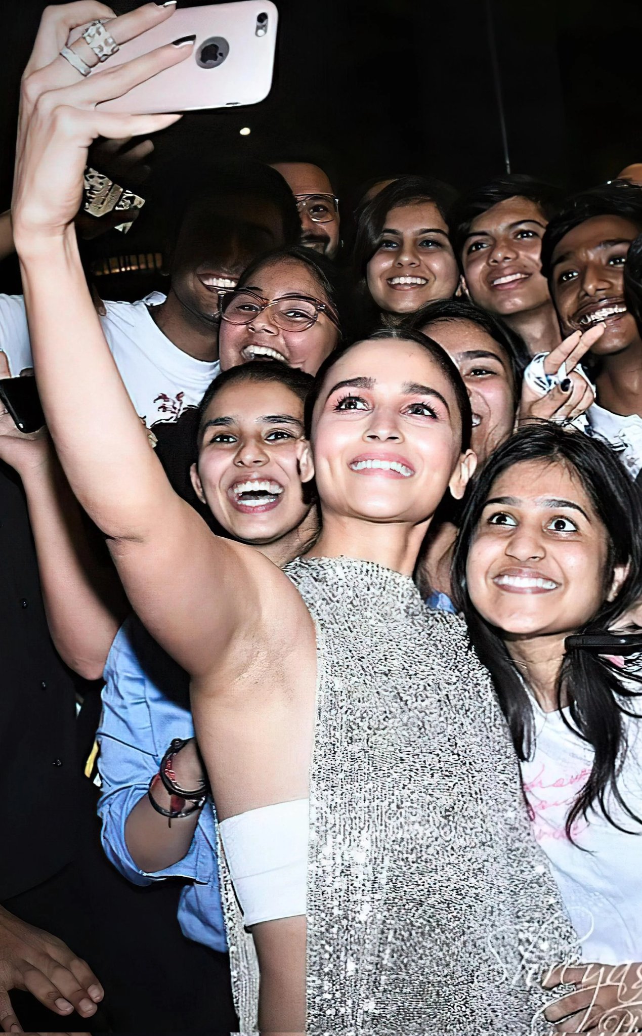 Armpit Hunter on Twitter: "Lick your screen for a better experience 😉 https://t.co/yekbOj2URi ...