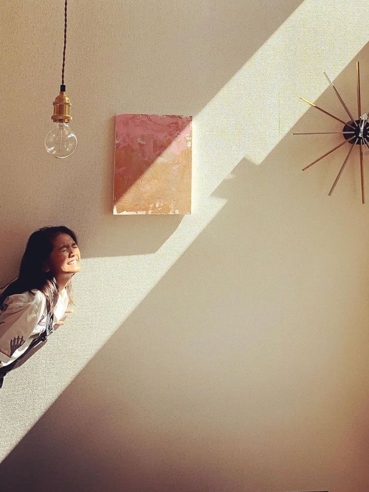 GINZA on Twitter: "【おしゃれな部屋をSNAP】主役は、風通しと光。家族が帰りたくなる居心地のいい暮らしを求めて https://ginzamag.com/lifestyle ...