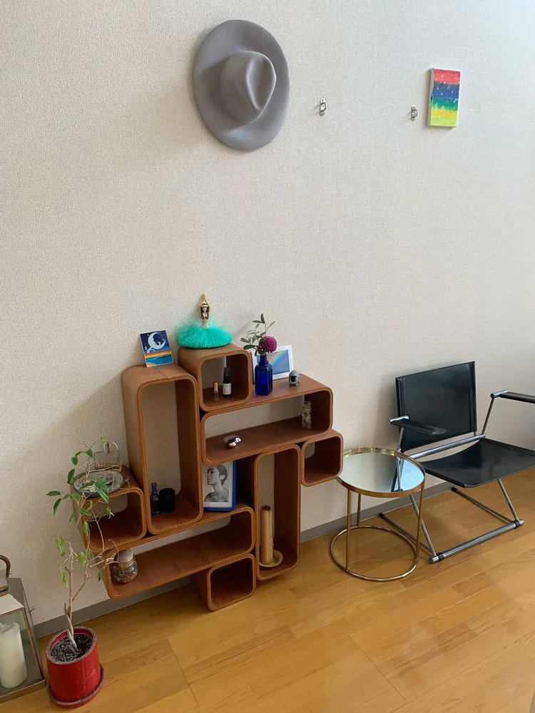 GINZA on Twitter: "【おしゃれな部屋をSNAP】主役は、風通しと光。家族が帰りたくなる居心地のいい暮らしを求めて https://ginzamag.com/lifestyle ...