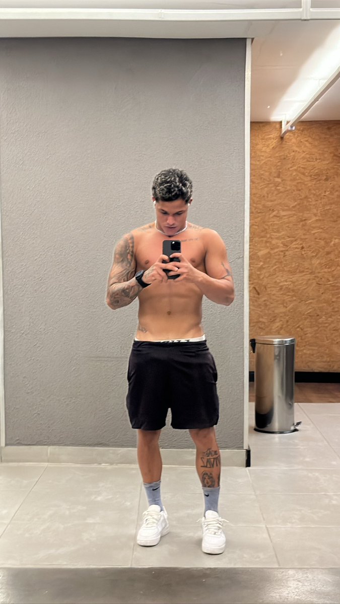 🐺 on Twitter: "💪🏽🔥"