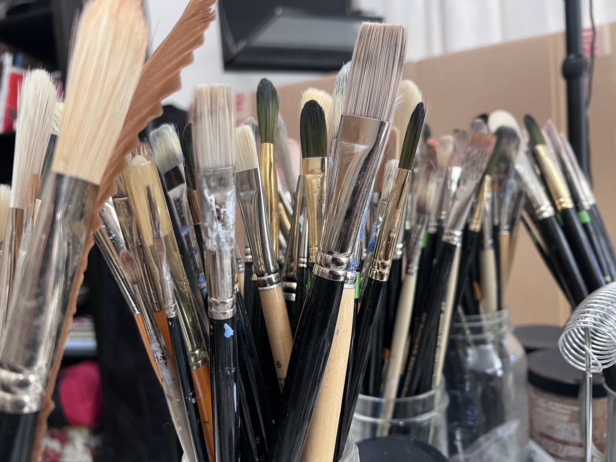 Karla Ortiz 🐀 on Twitter: "7/ And lastly a special shout out to my brushes, my oils, my wacom ...