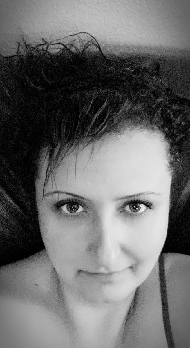 Candy 🖕🏻🤷🏼‍♀️🤭 On Twitter New Bandw Crazy Curls Dont Give A Fuck Right