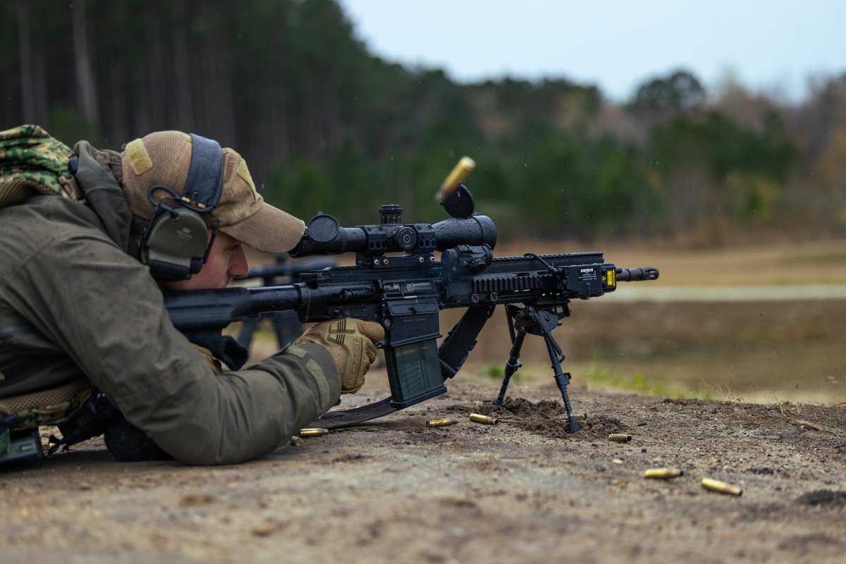 Southwood on Twitter: "https://dvidshub.net/image/7682014/dutch-marines-train-sniper-range-with ...