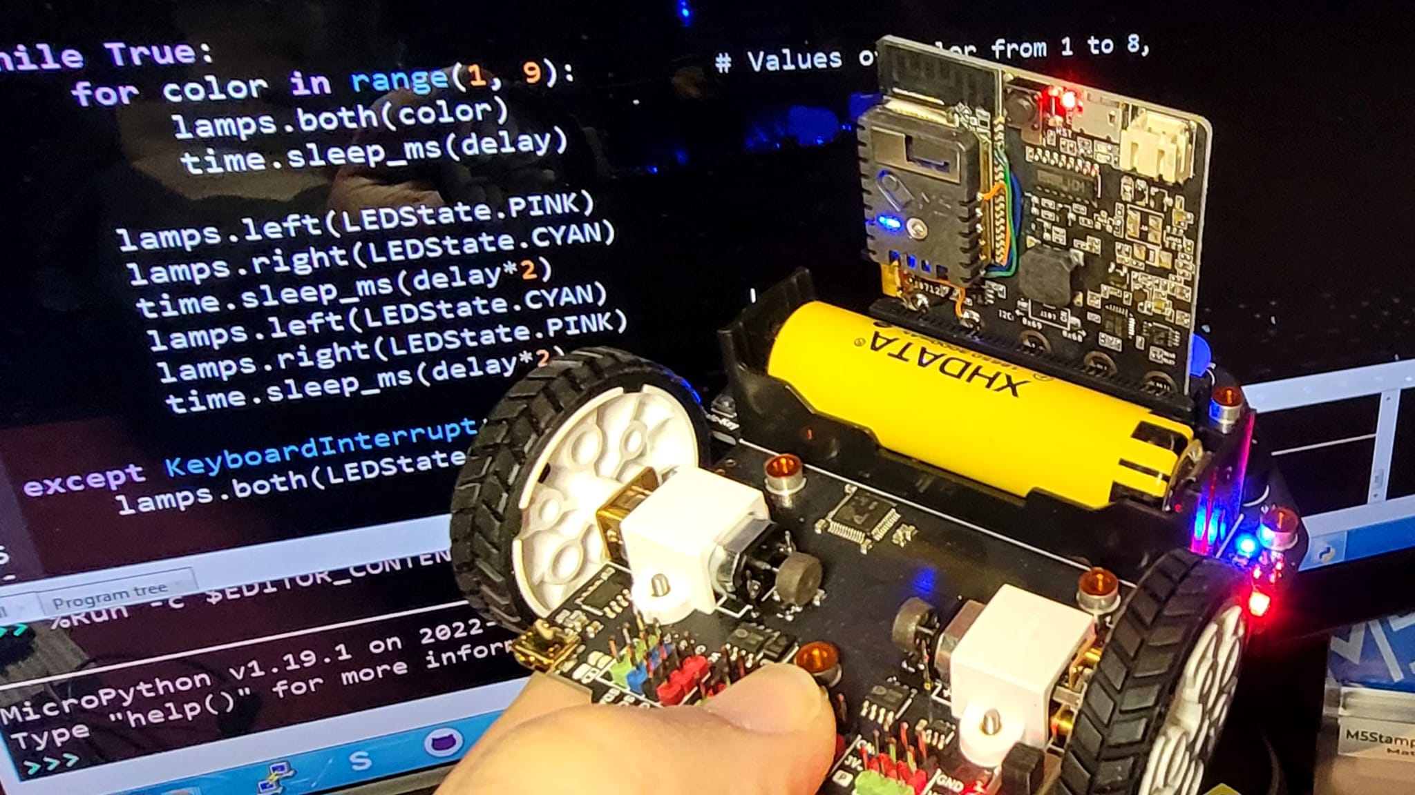 Arduining On Twitter The Maqueenplus Robot With The Mbitsesp32 Controller And The