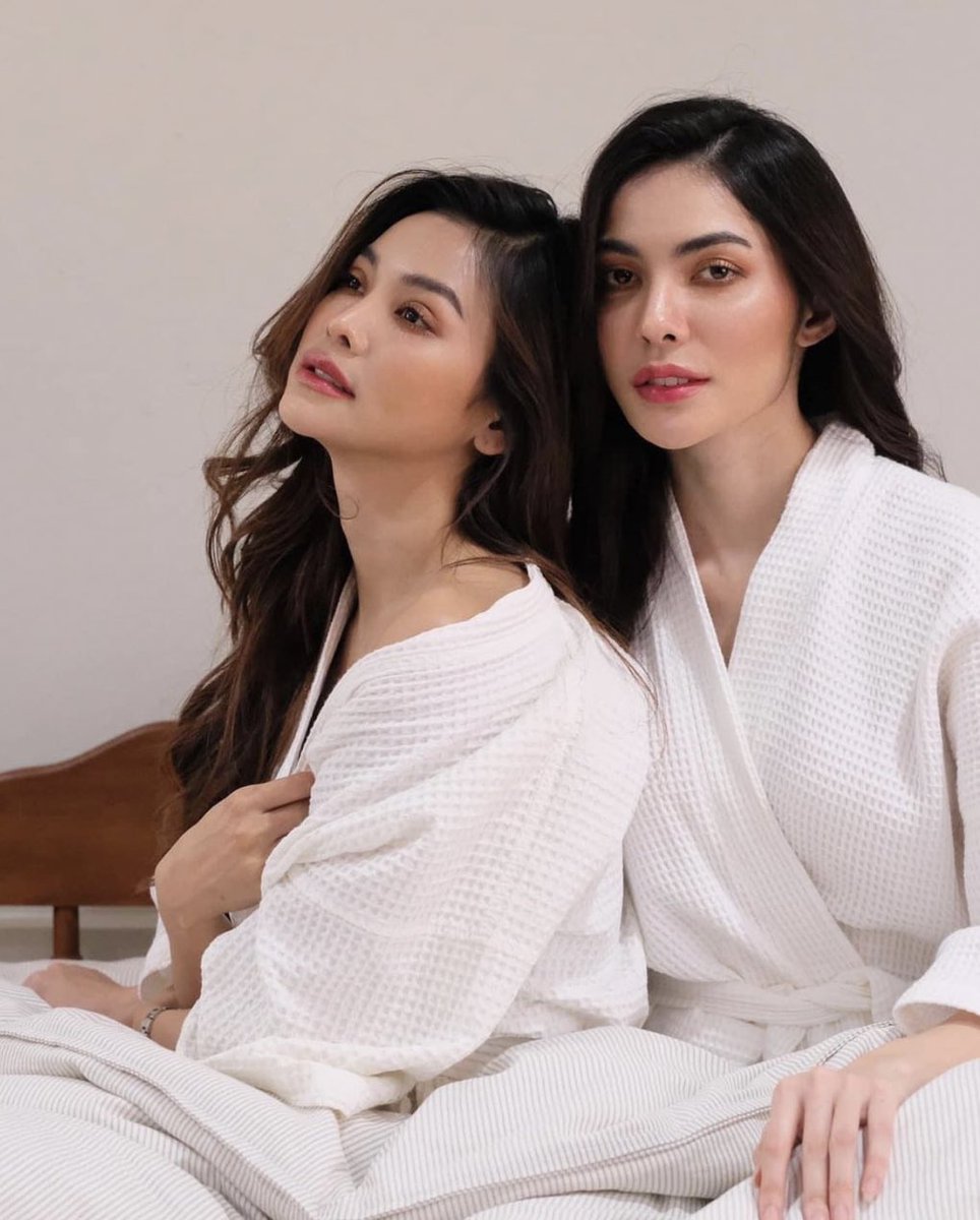 PU on Twitter: "RT @Pattama_Yo: หน้าคล้ายกันมาก นี่มันพี่ล็อตกับน้องมุกชัดๆเลยอ่ะ"