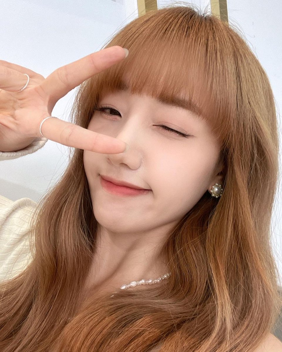 Cherry Bullet International on Twitter: "230316 Cherry Bullet Instagram Update By. #HAEYOON See ...