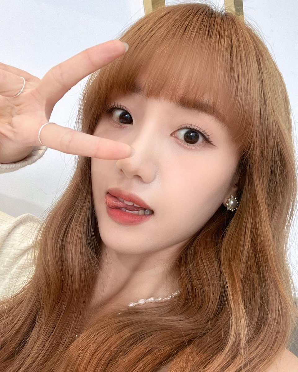 Cherry Bullet International on Twitter: "230316 Cherry Bullet Instagram Update By. #HAEYOON See ...