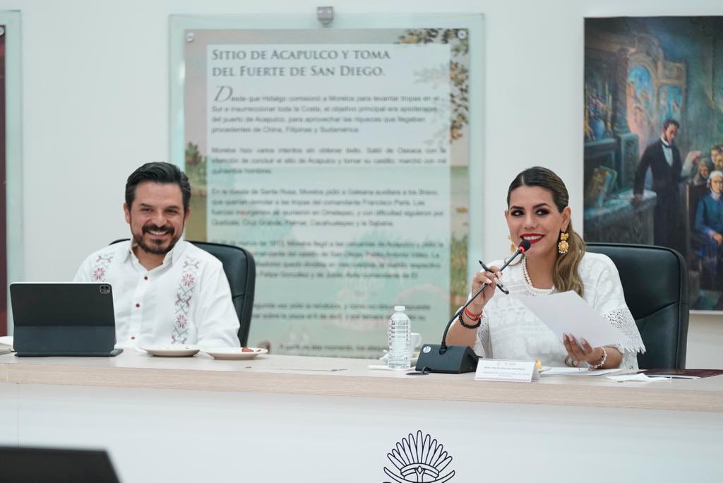 IMSS on Twitter: "RT @zoerobledo: Para cerrar la jornada nos reunimos en #Chilpancingo con mi ...