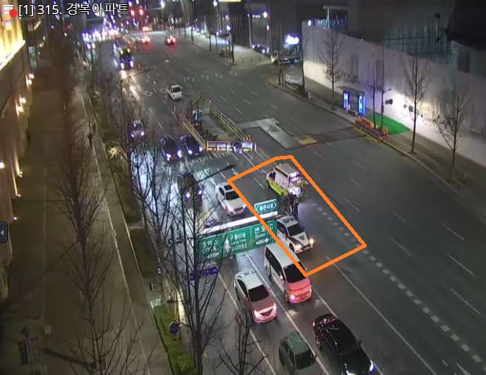 Seoul TOPIS on Twitter: "[21:36] 언주로 (르네상스호텔 → 경복아파트) 2차로 추돌사고 1,2차로에서 처리작업중입니다. 주의해서 지나시기 바랍니다 ...