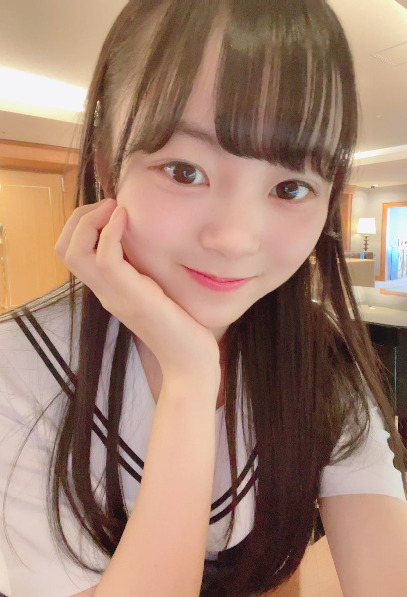 大庭凜咲（HKT48 6期生） on Twitter: "女子高生にへーんしん！！ #HKT48 #大庭凜咲 #jk"