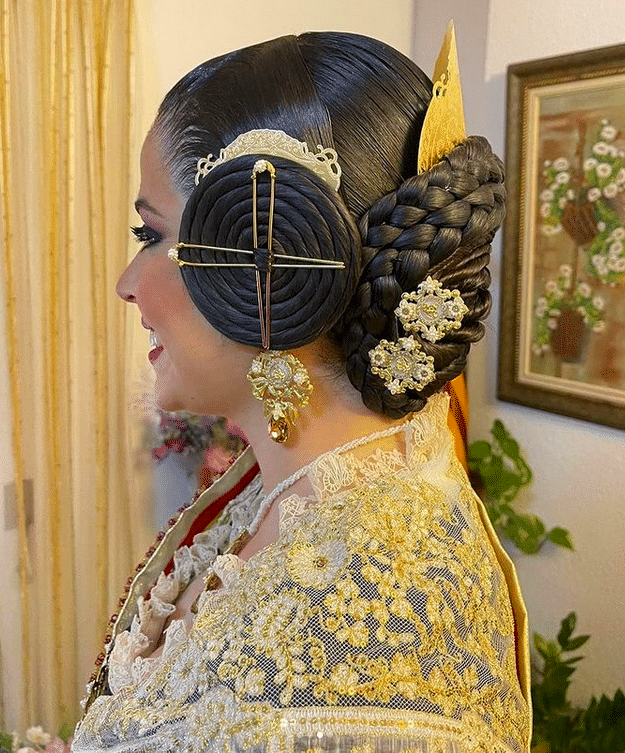 Traditional Spanish Headdress