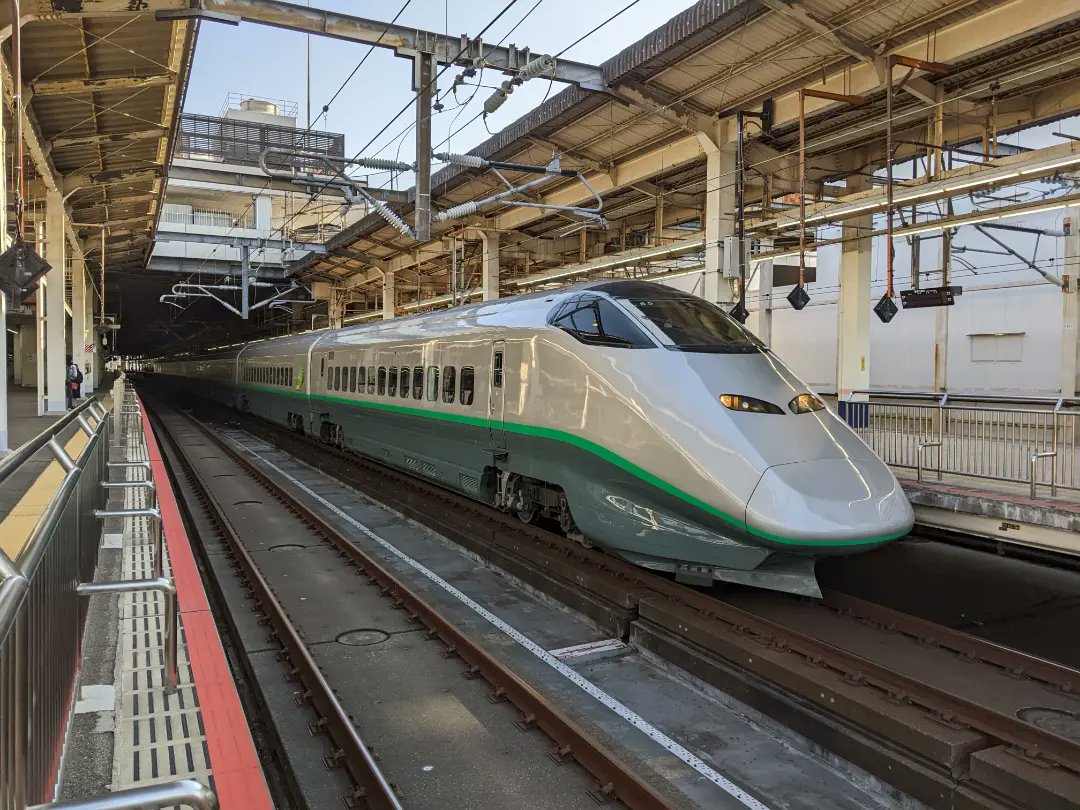 ゆうかな76 on Twitter: "2023/3/14 ※編集なし※スマホで撮影 JR東日本 新幹線 銀つば見れた！旧塗装最高〜！ #E2系 #E3系 #E7系"