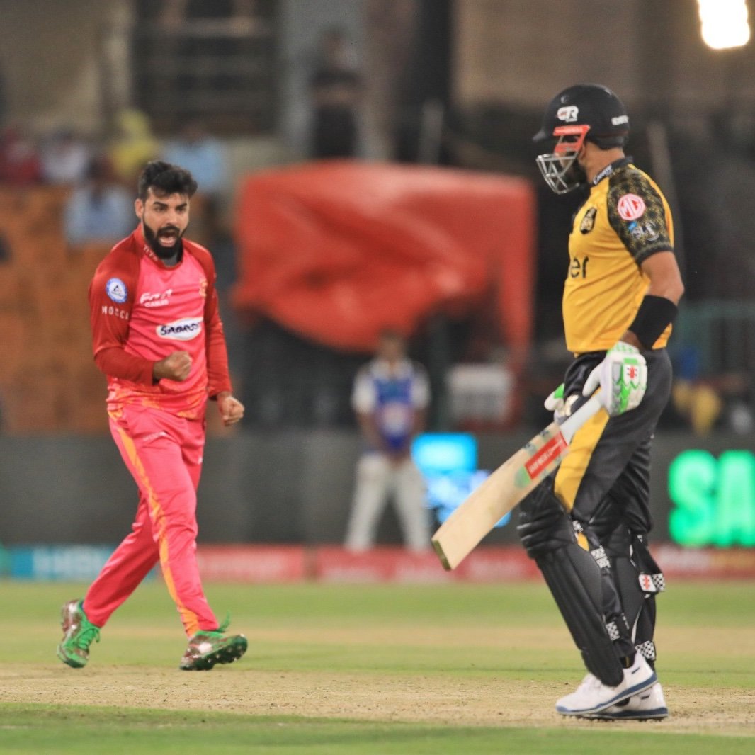 Farid Khan On Twitter Peshawar Zalmi When Babar Azam Was Batting 137