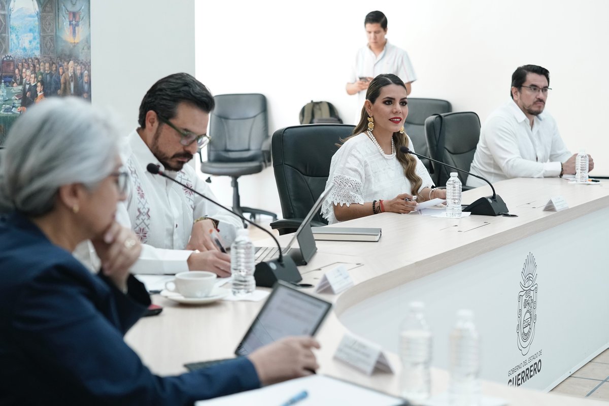 IMSS on Twitter: " ️ @zoerobledo y @EvelynSalgadoP revisan avances de la transformación del ...