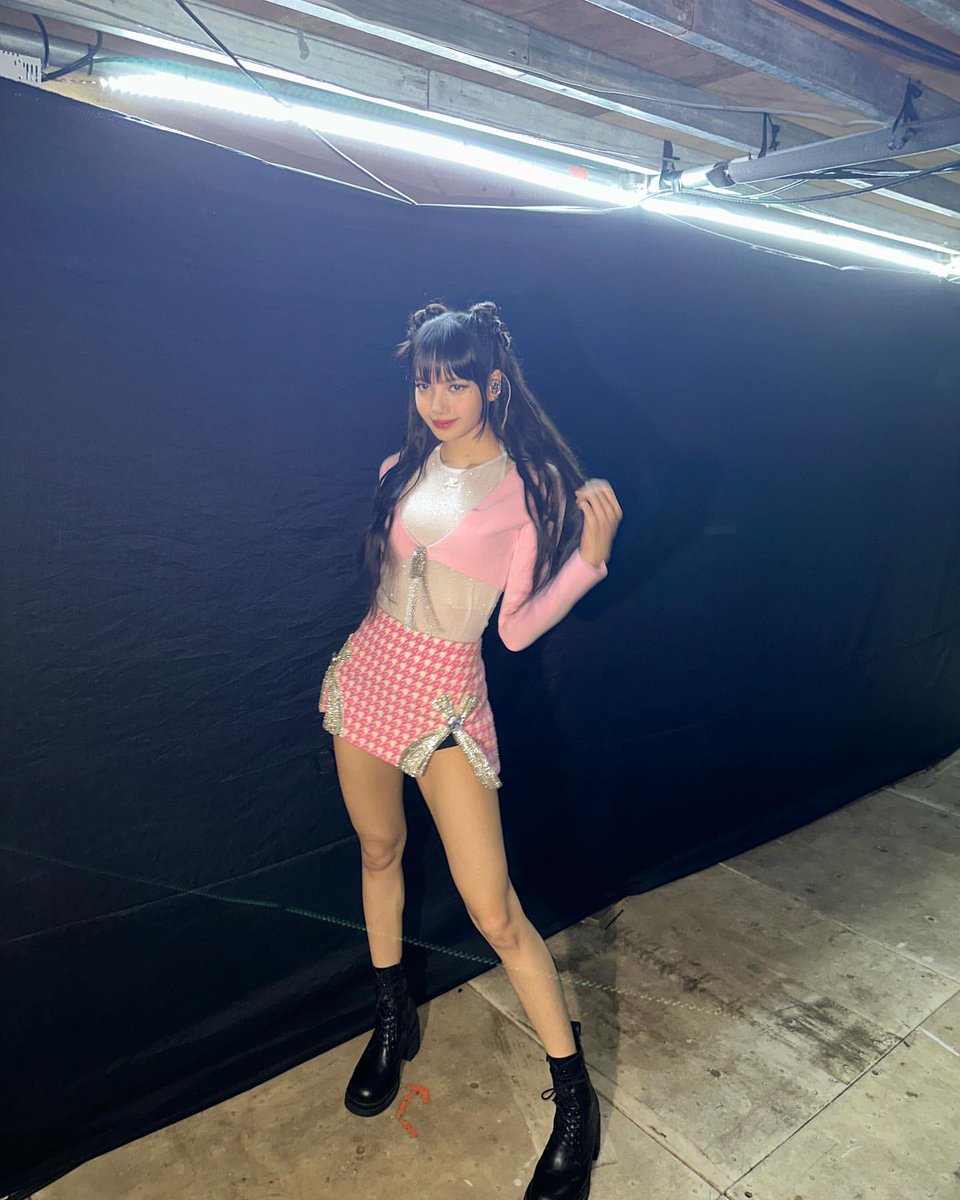 ᴍᴀɢᴀᴢɪɴᴇ• on Twitter: "RT @LISANATIONS_: (2) 🔗 https://instagram.com/p ...