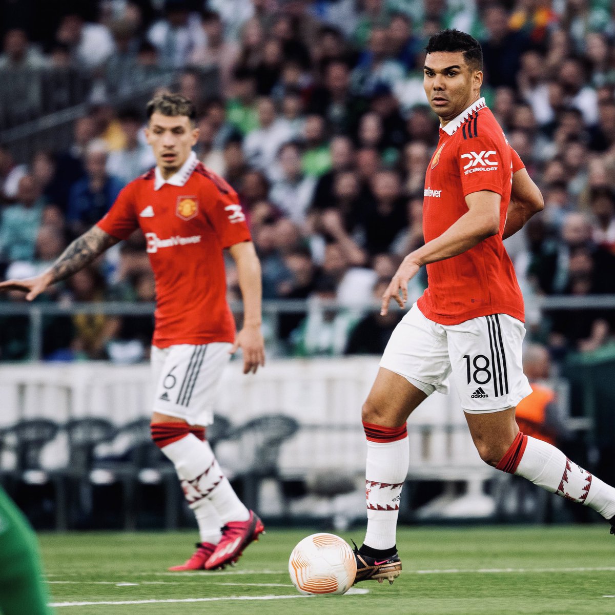 Statman Dave on Twitter: "Casemiro’s game by numbers vs. Real Betis: 106 touches 100% dribbles ...