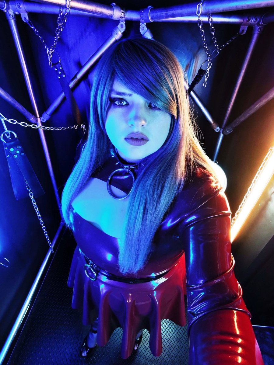 𝙎𝙞𝙨𝙨𝙮 𝙁𝙖𝙣 𝘾𝙡𝙪𝙗 💕 on Twitter: "RT @JadeStorm8: Latex shoot! X"