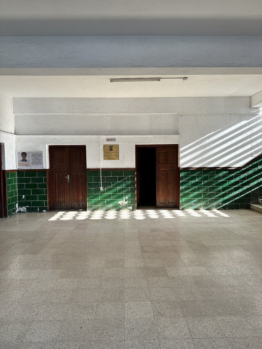 Jalan-jalan sore di area old town Dili sambil jelajah salah satu kampus ...