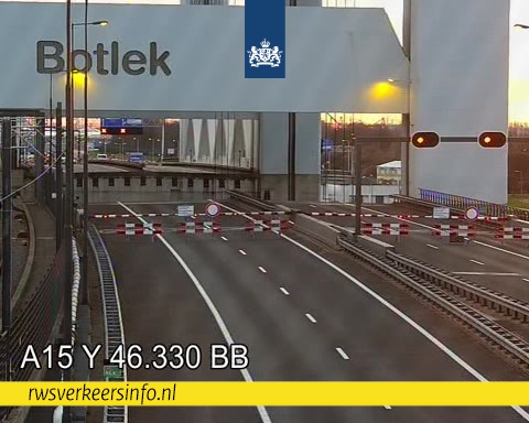 Rijkswaterstaat Verkeersinformatie on Twitter: "Vanwege een technische storing is de Botlekbrug ...