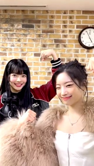 TWICE on Twitter: "#SETMEFREE Challenge with #홍은채⭐ https://vt.tiktok ...